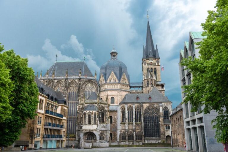 10 Awe-Inspiring Things To Do In Ancient Aachen For An Incredible Trip ...